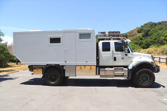 UNICAT 4x4 Expedition Truck